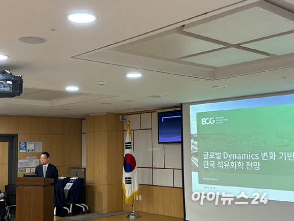 "석화업계, 범용 제품 수출·생산능력 대폭 감축 해야"