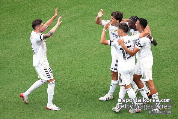 '너는 내 운명'...레알 마드리드 '복덩이' 발베르데, CWC 16강전 'POTM 수상'→알론소, "내 삶 쉽게 만들어 주는 ...