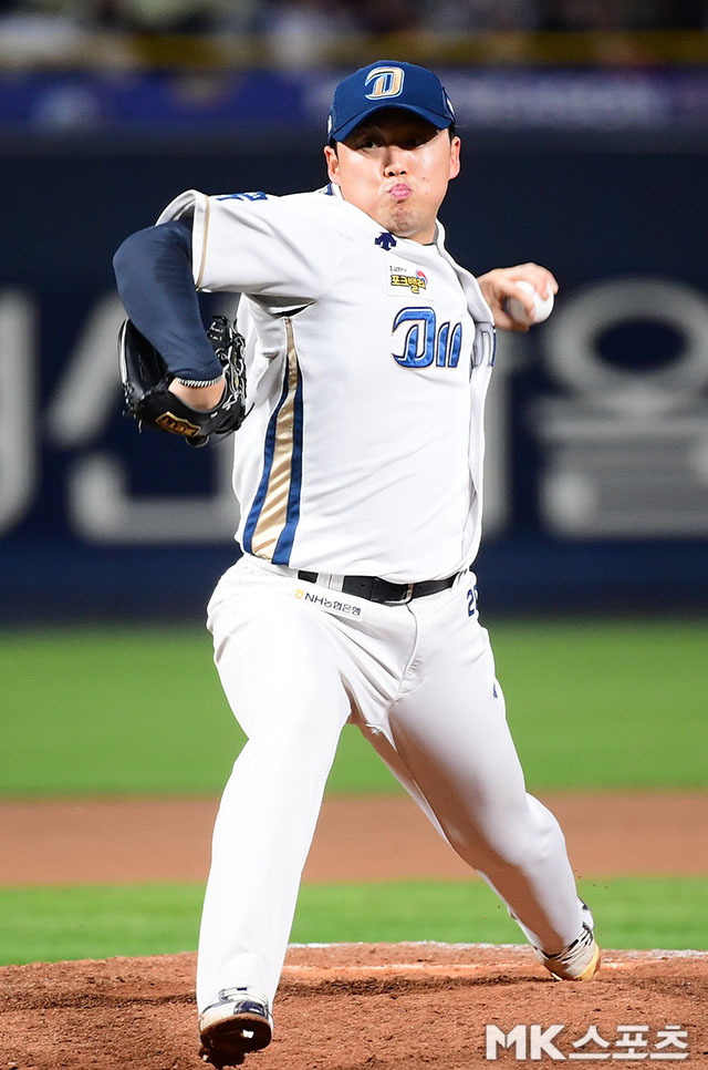 “볼넷만 허용하지 말자는 생각”…천금 홀드로 NC 승리 이끈 최성영, 목표는 “팀에 도움되는 투구 하고파” [MK대전]