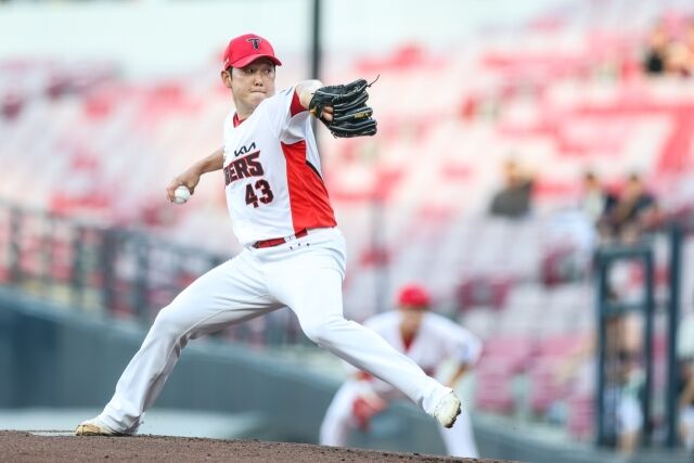 “노경은 느낌이 있어요” KIA 37세 KKK에게 최고의 극찬…꽃범호 립 서비스? 성영탁과 함께 ‘비장의 무기’[MD광주]