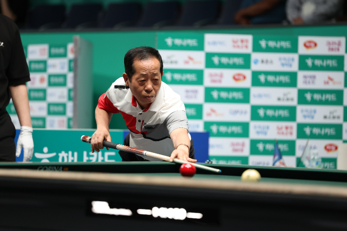 65세 故 이상천 라이벌, 17살 PBA 초신성 눌렀다…'방콕 銅' 김정규, 최연소 우승 김영원에 역전승