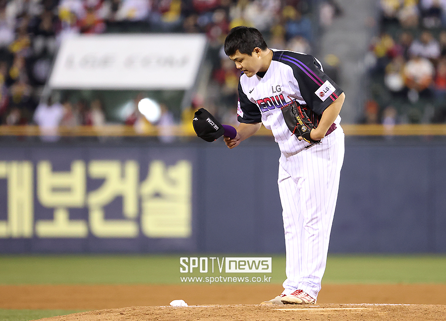 '150km 회복' LG 52억 전액보장 필승카드 드디어 몸값하나…사령탑은 실점해도 "긍정적이다" 평가 왜?