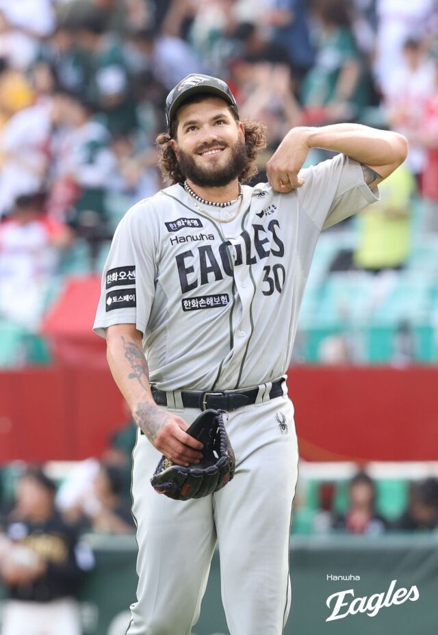 “폰세 공략법 좀 알려주세요” 타율 0.122에 21K·2승 헌납…KBO NO.1 에이스, 9개구단은 솔직히 막막하다[MD고척]