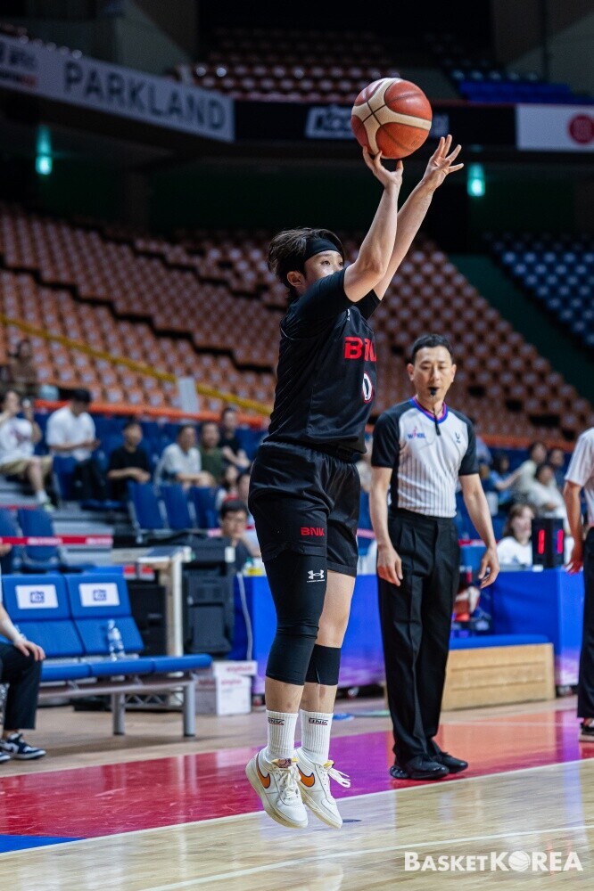 [BK포토] 2025 WKBL 퓨처스리그 부산 BNK 썸 vs 싱가포르 국가대표팀 경기 화보
