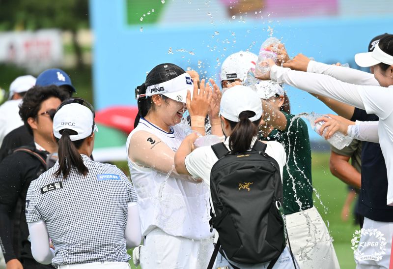 177cm 장신 골퍼 박혜준, KLPGA 73번째 도전 끝에 감격의 첫 우승
