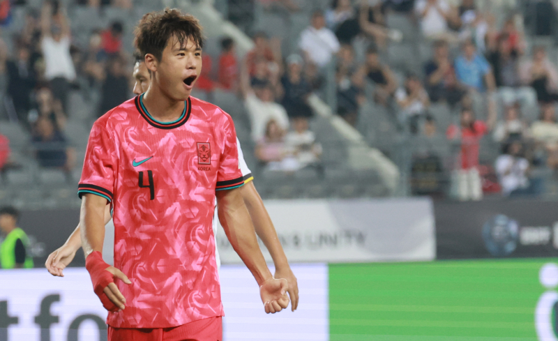 한국, 동아시안컵 개막전서 중국에 3-0 완승…이동경·주민규·김주성 골 맛 [IS 용인]