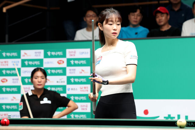 '캄보디아 특급' 스롱 피아비, 1년 5개월 침묵 깨고 LPBA 8번째 정상…"이제 우승하지 못하는 선수 됐나 걱정도 있었는데"