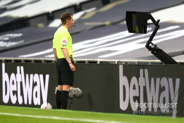 'VAR 없는' 동아시안컵…KFA, 대회 전 도입 타진했으나 FIFA 불가 통보 '규정 미비에 시간도 부족'