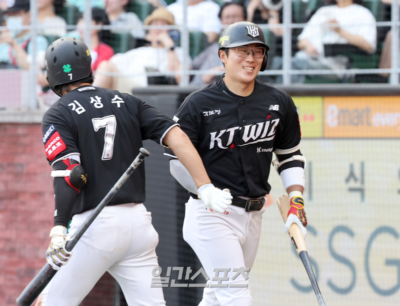 '로하스·안현민 동반 대형포·허경민 5안타' KT, SSG 꺾고 3연패 탈출 [IS 인천]