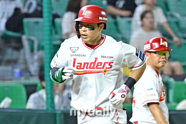 "부족하지만 잘 버텼어" 사령탑이 콕 집어 언급했다, 한유섬 그리고 이 선수 없었다면? SSG 5위는 불가능 [MD인천]