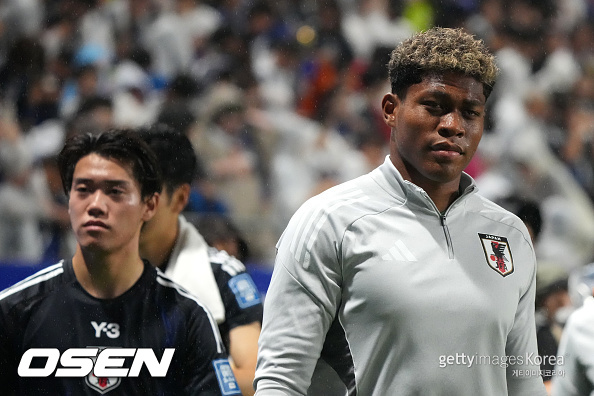 '일본 들썩인다' 日 GK, EPL 진출 초읽기?... "웨스트햄이 장기적으로 키운다" 322억 협상 속도 붙었다