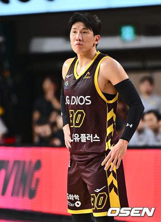 LG, '연봉 1.4억' 두경민 또 웨이버 공시 완료...2주 안에 새 팀 못 찾으면 커리어 위기