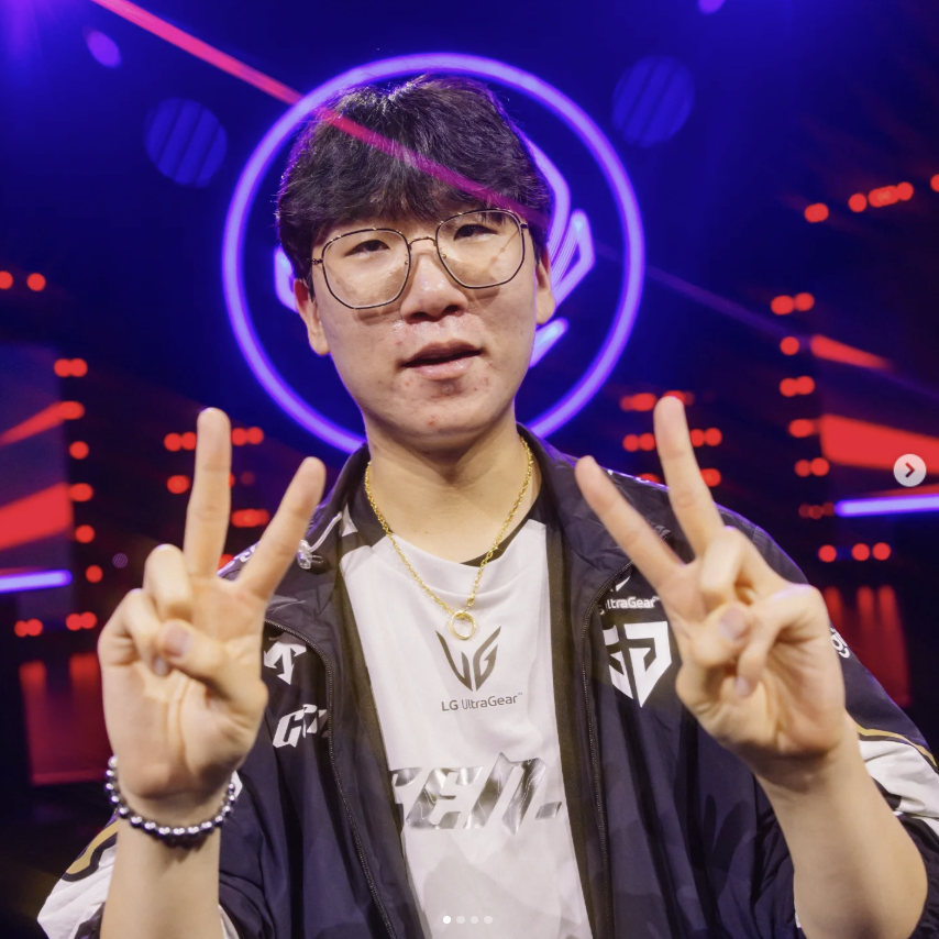 사상 첫 ‘국제전 1000킬’ 페이커, 하지만 진짜 주연은 시작도, 끝도 룰러였다···젠지, 풀세트 혈전 끝에 T1잡고 결승 ...
