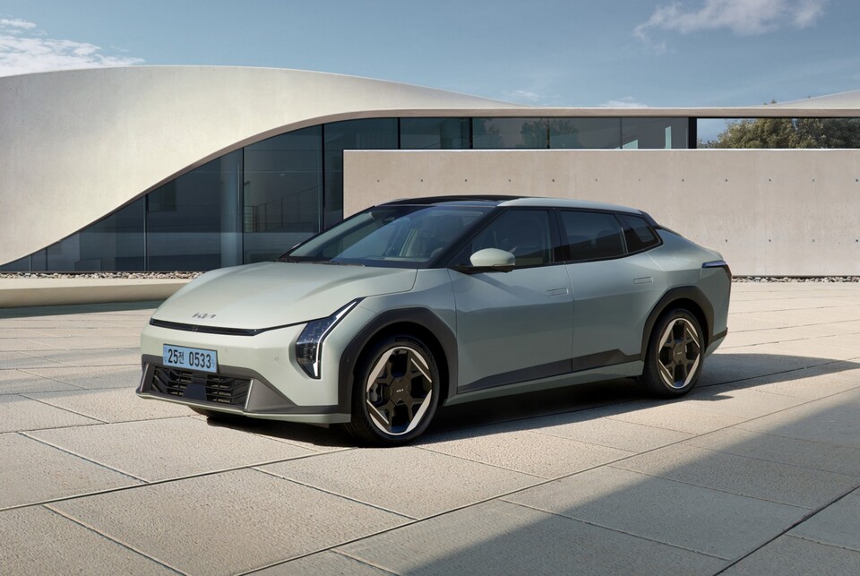 올스타 MVP에게 기아 EV4 수여! 2025 KBO 별들의 출제 시작된다 | M투데이