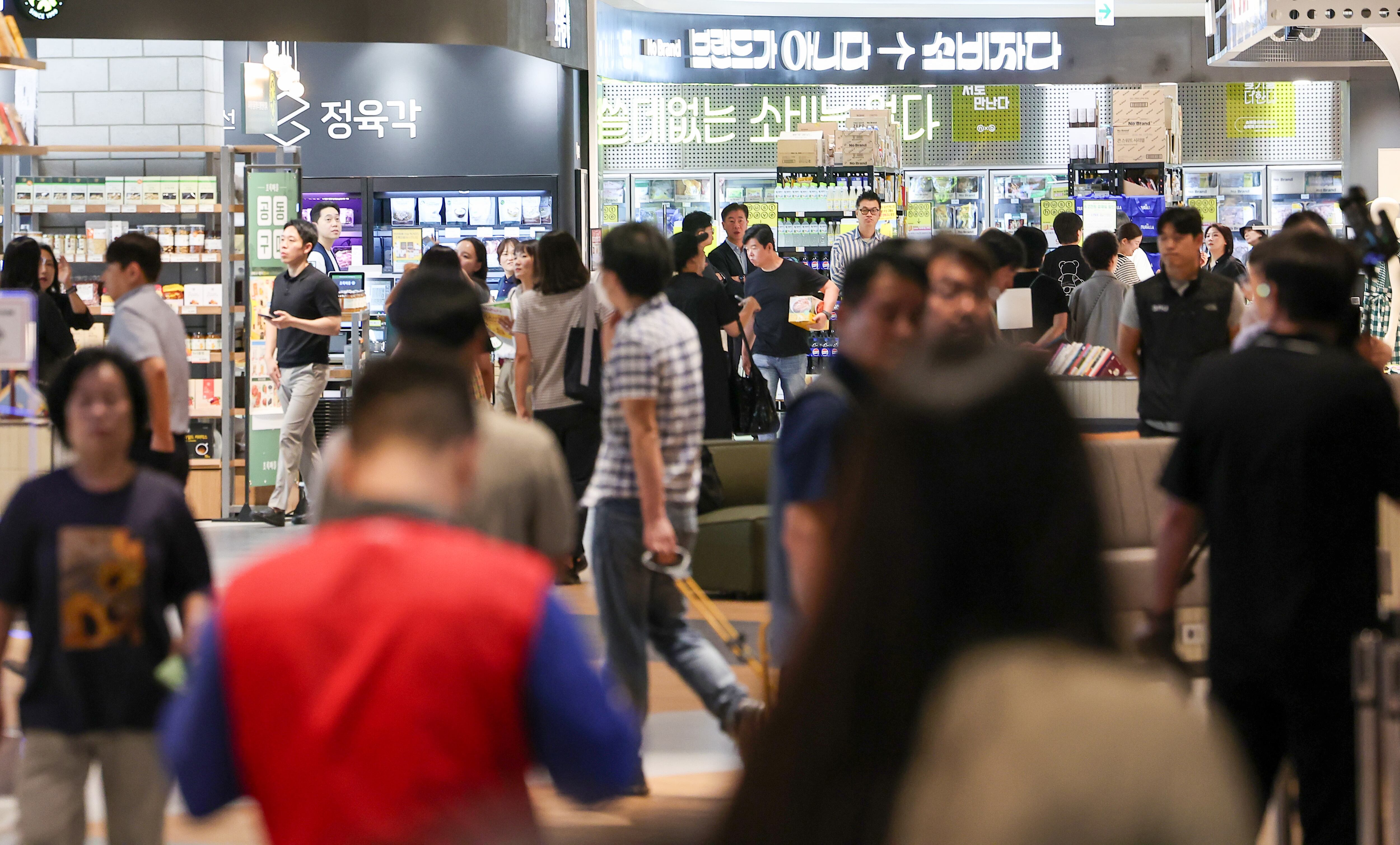 韓 OECD 경기선행지수, 3년 7개월만에 최고… 12개국 중 2위