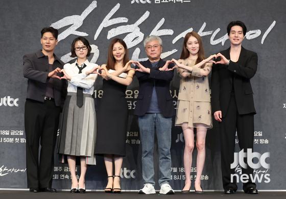 [이슈] '착한 사나이', JTBC 첫 금요시리즈 위해 '드림팀' 출동