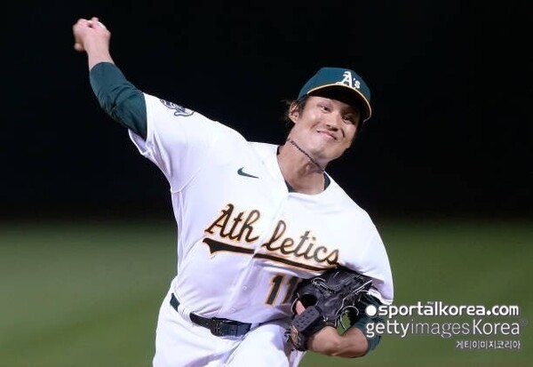 "컨트롤 전혀 없다" 혹평→ML 재진입 실패 '한때 오타니 라이벌' 日 165km 파이어볼러, NPB 복귀...요코하마 行