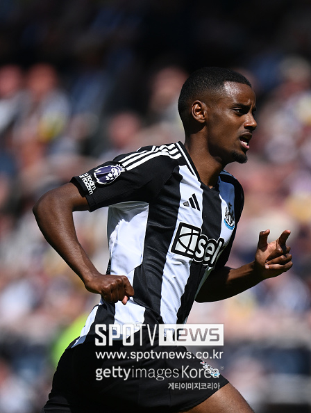 英 BBC ‘비피셜’ 떴다…리버풀, 초대형 협상 준비 “2004억 지불→EPL 득점 2위 공격수 영입”