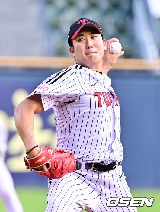 ‘2위 쟁탈전’ 롯데 좌완 상대로 LG 좌타자 7명 라인업…트레이드 좌타자 2번 3루수