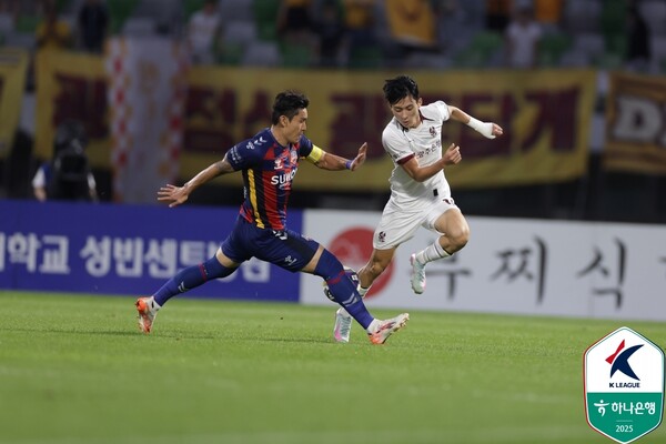 [k1.interview] ‘김은중 감독 무한 신뢰’ 38세 캡틴 이용 “동국이 형 보며 힘 얻었어…이제 내가 본보기 보여야”