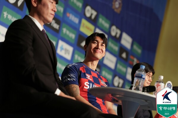 [k1.interview] ‘김은중 감독 무한 신뢰’ 38세 캡틴 이용 “동국이 형 보며 힘 얻었어…이제 내가 본보기 보여야”