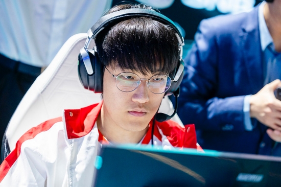 '패왕색 휘감은 판다'…AG.AL, 세트스코어 2대0으로 T1 제압하며 결승 진출 (EWC) [종합]