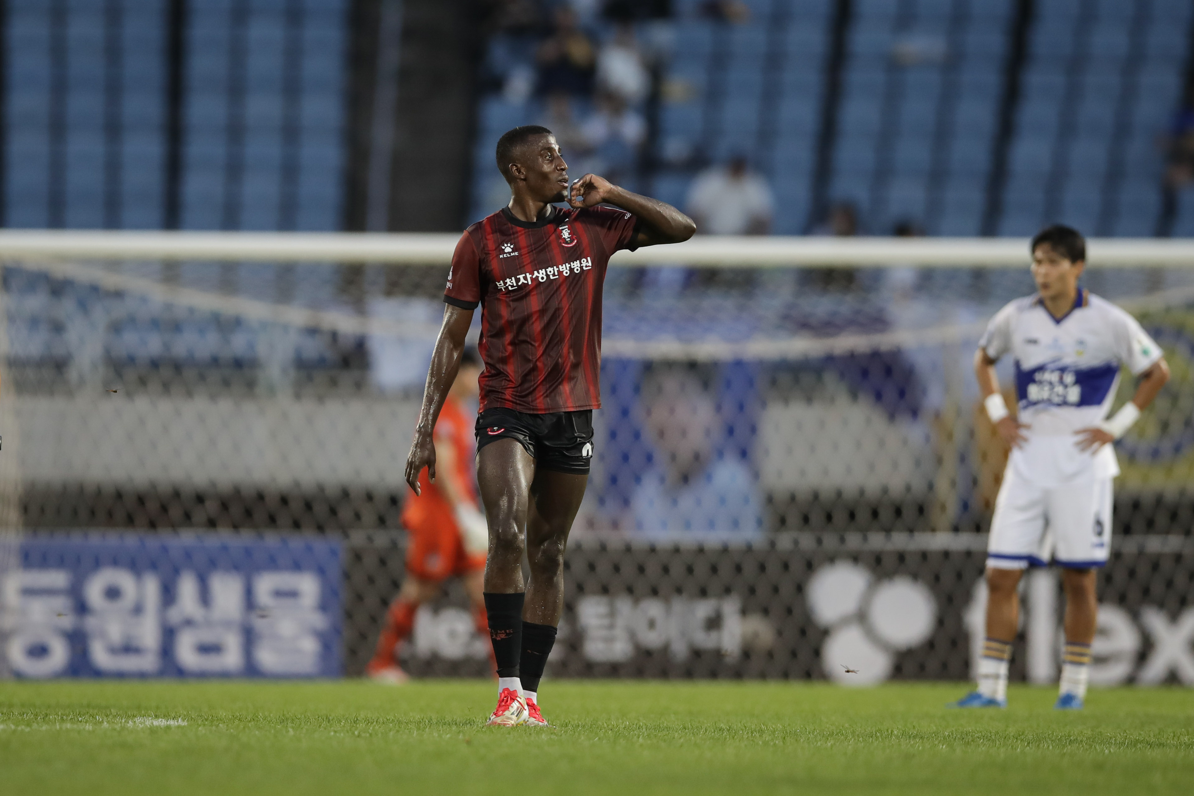 ‘원더골’ 터트린 서울 린가드, K리그1 22라운드 MVP…K리그2는 ‘해트트릭’ 작렬한 부천 몬타뇨