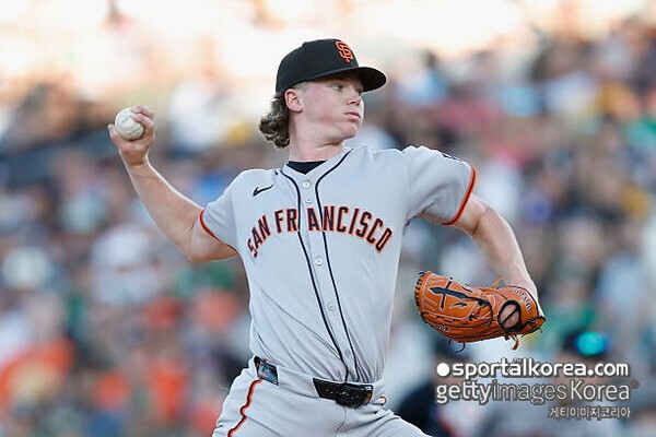 '대충격!' MLB에서 이런 모습을 보다니! 이정후 동료 버드송, 제구난으로 아웃카운트 한 개도 기록하지 못한 채 강판