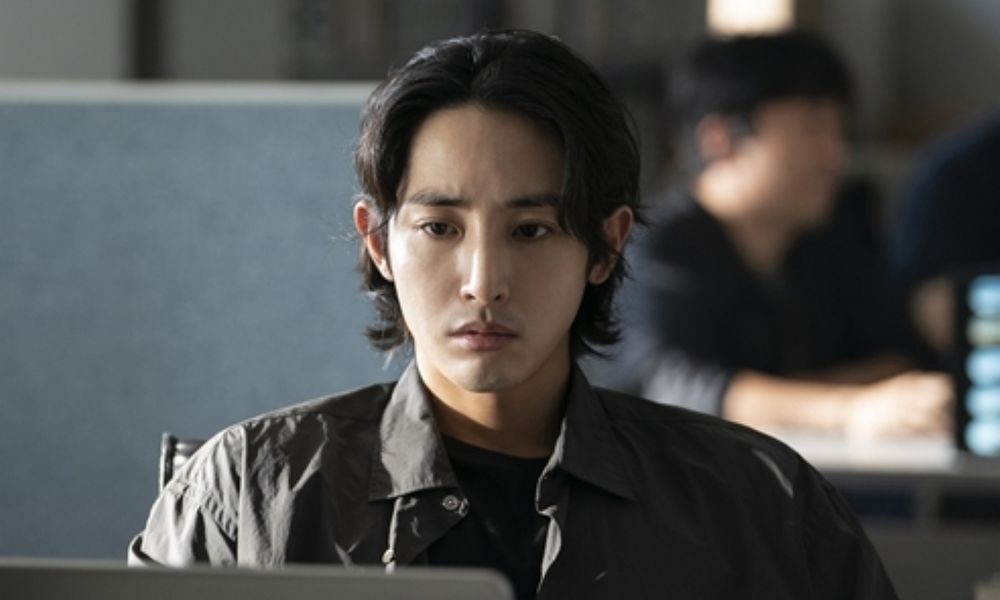 역대급 수위→OTT 1위 싹쓸이…금지된 욕망을 다뤘다는 한국 드라마, 인기 고공행진