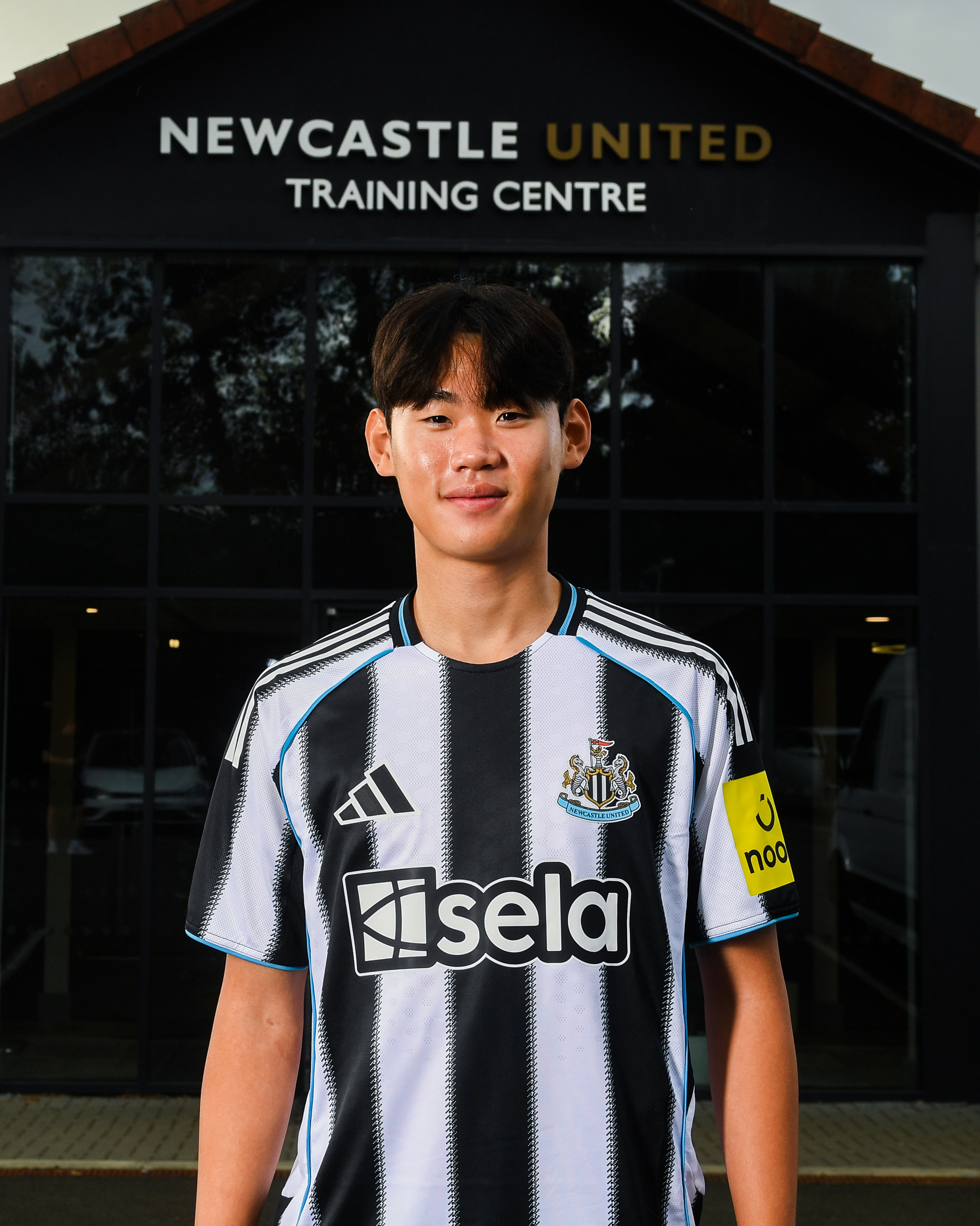 한국 축구 초대박! 역대 20번째 EPL 입성…‘2007년생 신예’ 박승수, 뉴캐슬 이적 [오피셜]