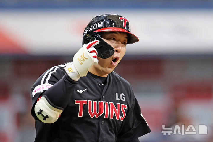 '김현수 쐐기포·8회 8점' LG, KIA와 3연전 싹쓸이…SSG, 6연패 탈출(종합)