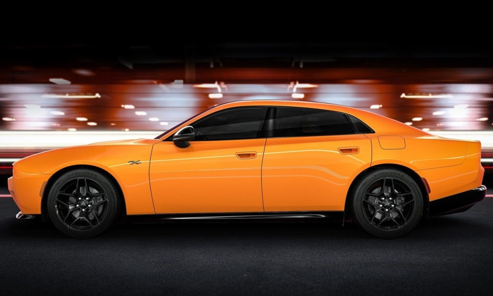 “스팅어 없앤 기아, 후회할지도…닷지는 6기통 부활시켰다” | EV-Hotissue