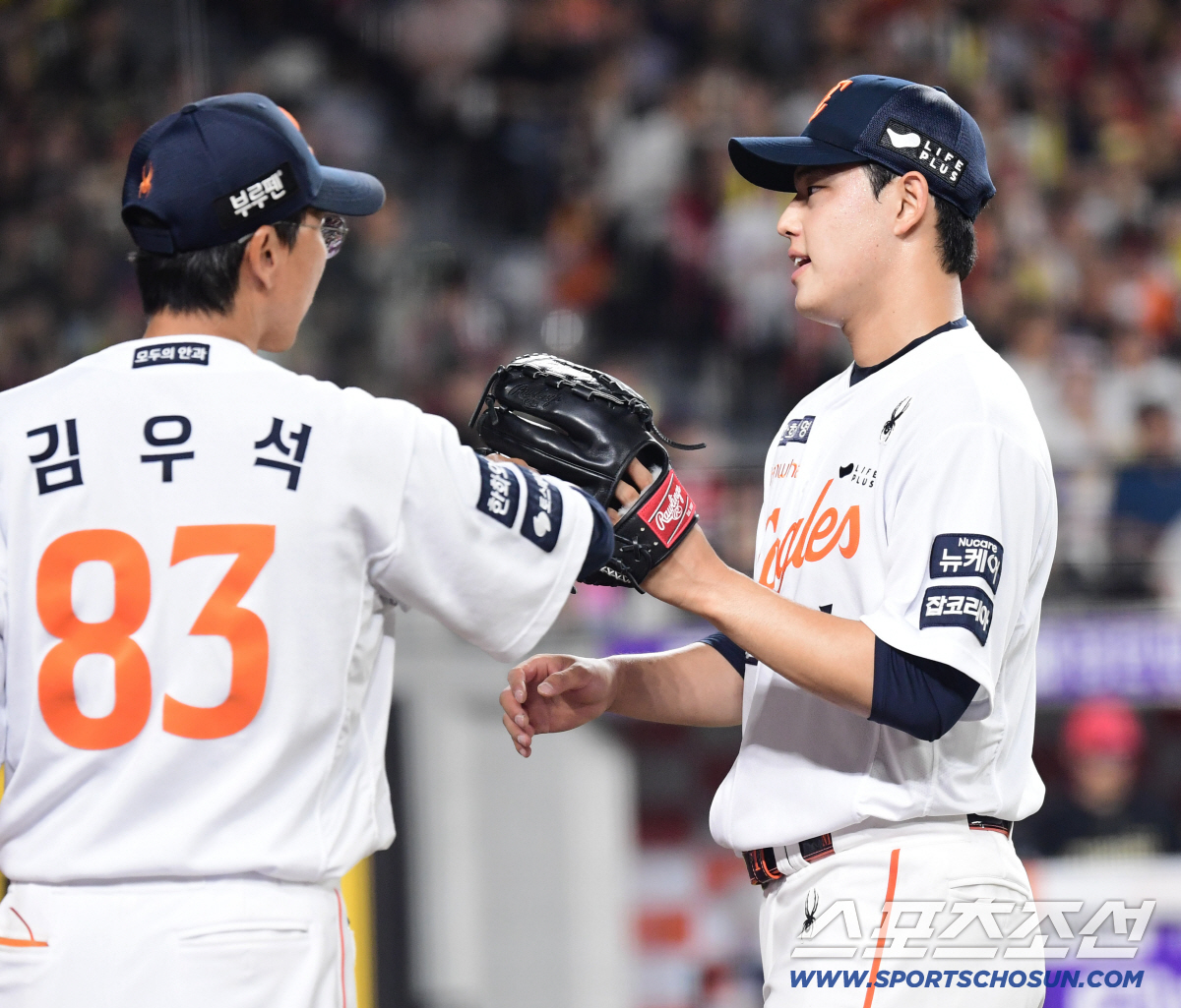 "한화 투수들 다 ML급" "돌덩이 날아오는 줄" 155km 던지는 막내라니? 확실히 다르다