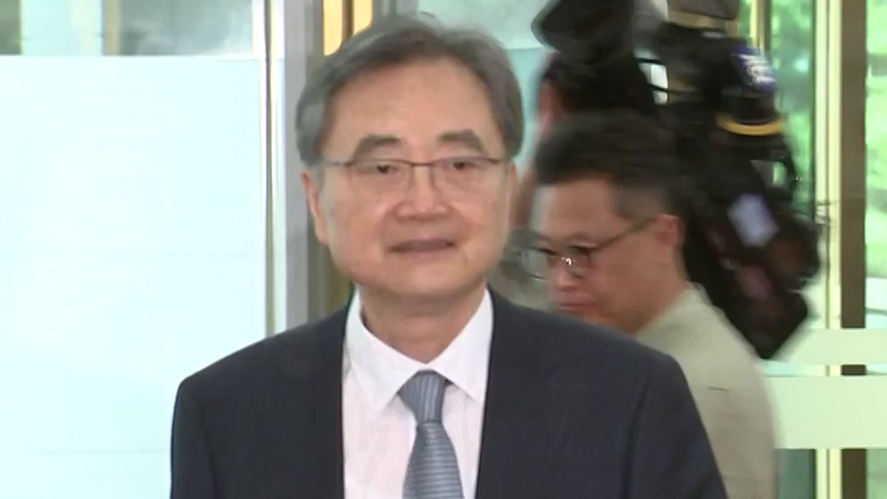 조현 외교장관, 이와야 외무상과 첫 한일 장관회담