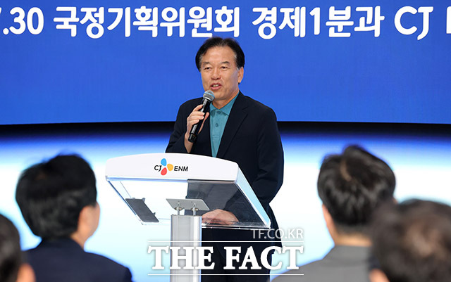 'K-콘텐츠 시장 300조 시대‘ CJ ENM 스튜디오 방문한 국정위 [TF사진관]