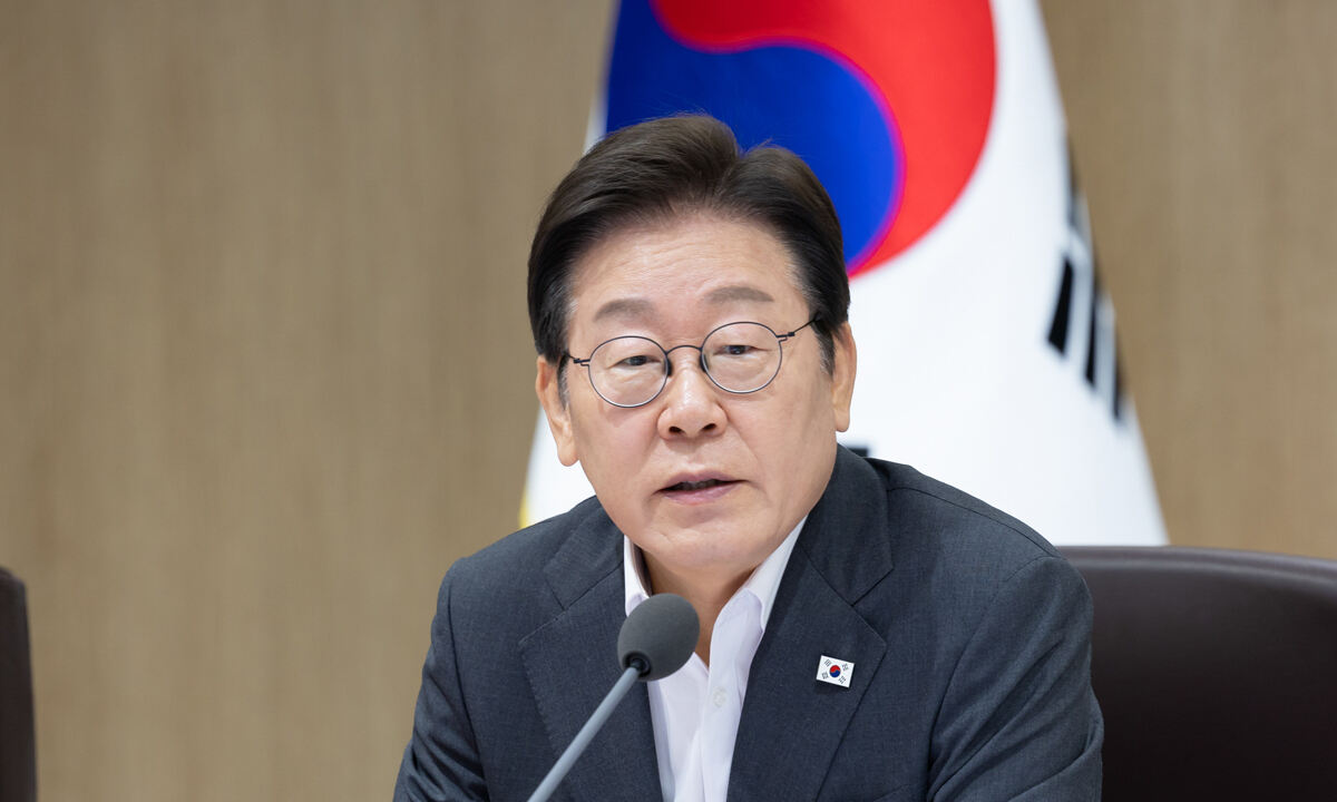 李대통령 “尹정부 때 거부한 훈장 재수훈 검토하라”