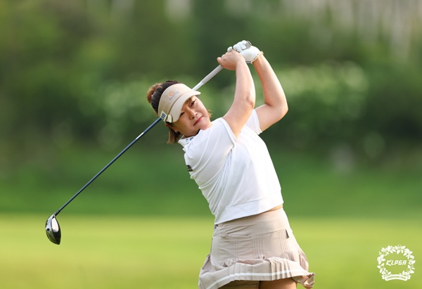 최혜정, KLPGA 챔피언스투어 시즌 첫 승 신고