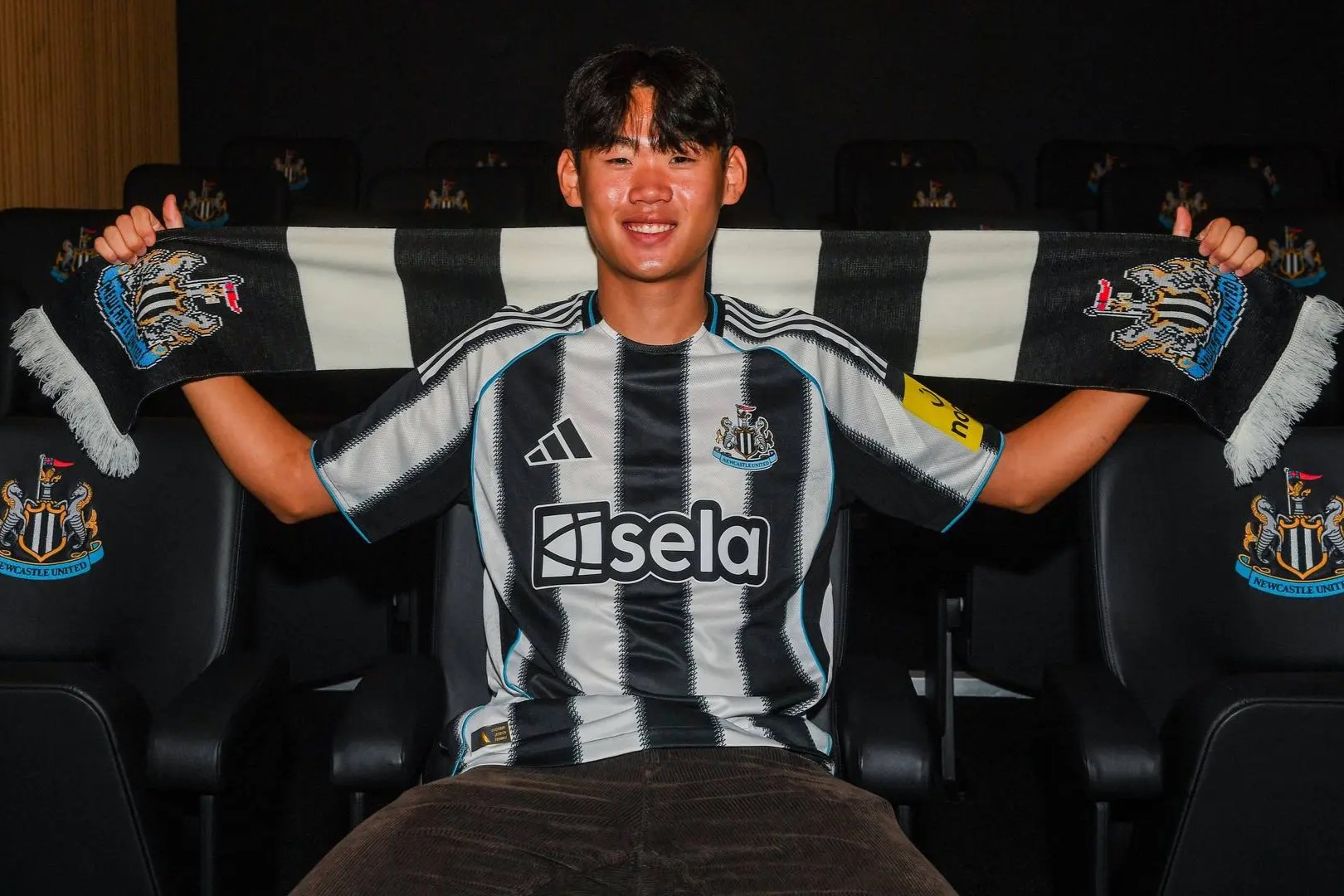 “하루빨리 EPL 데뷔전 치르고 싶어” 바람 전한 ‘2007년생 영건’ 당돌한 포부 “‘제2의 손흥민’ 아닌 ‘제1의 박승수’ 되겠다”