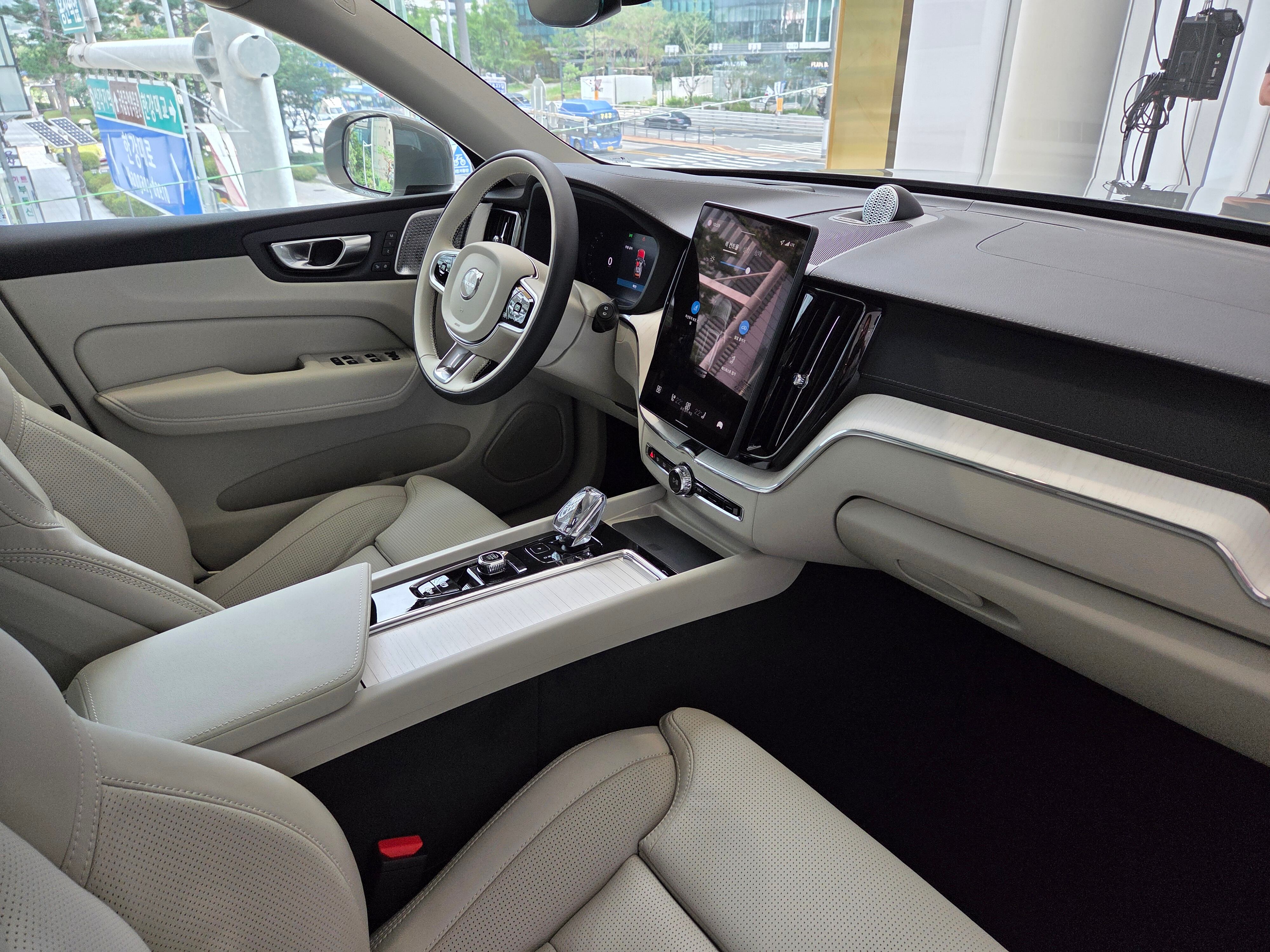 볼보 신형 XC60 출시…가솔린 6570만·PHEV 9120만원부터