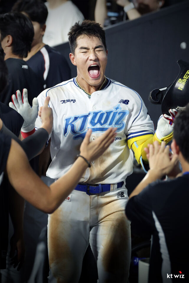 '괴력의 터미네이터' 안현민 VS '13승 무패 에이스' 폰세 대격돌…KBO 7월 MVP 후보 7명 공개