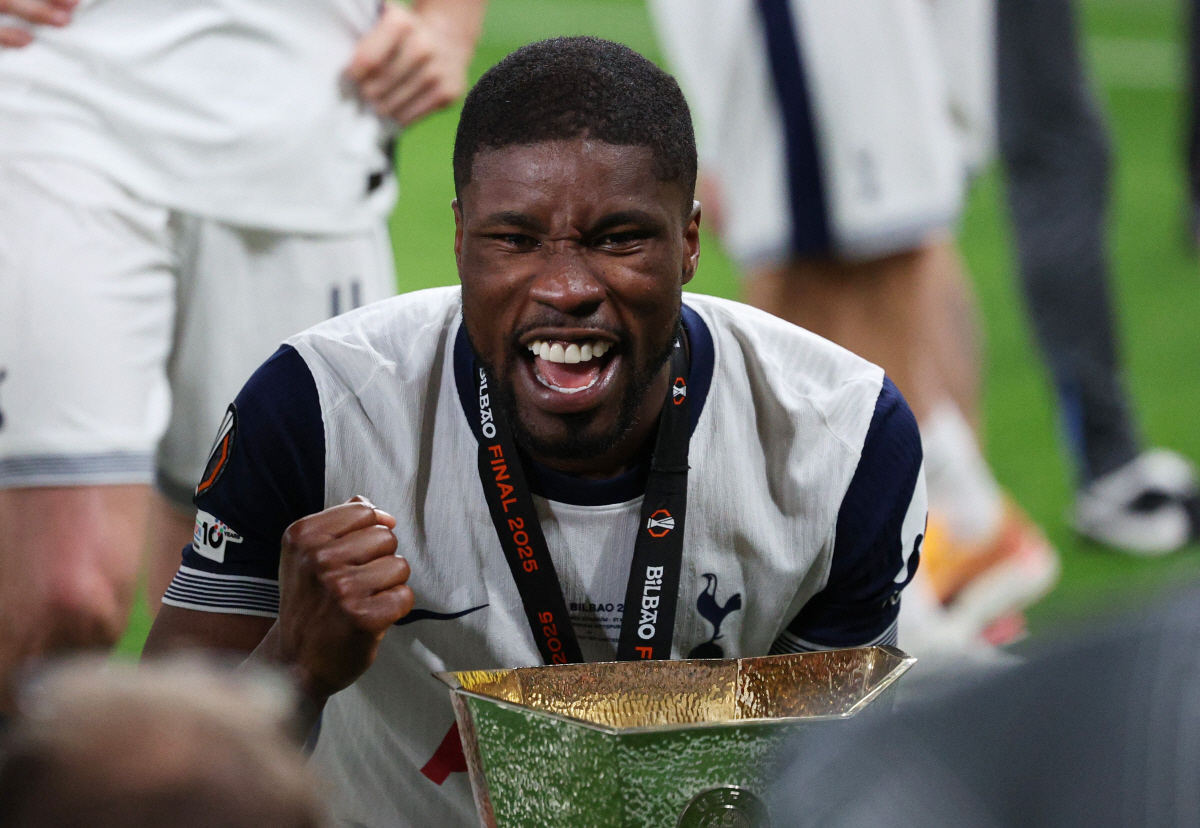 "손흥민, 기자회견 직전 동료들에게 이적 소식 알렸다"→'토트넘 DF' 주장과의 이별에 아쉬움…"독일어 너무 잘해 놀랐던 첫만남 기억"