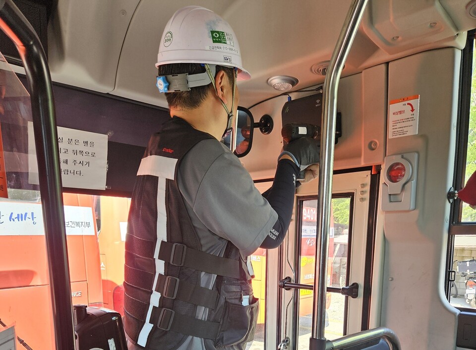 “버스 와이파이 속도 1.5배↑” SKT, 국내 첫 와이파이 7 시범 서비스 중간 결과 공개 | M투데이