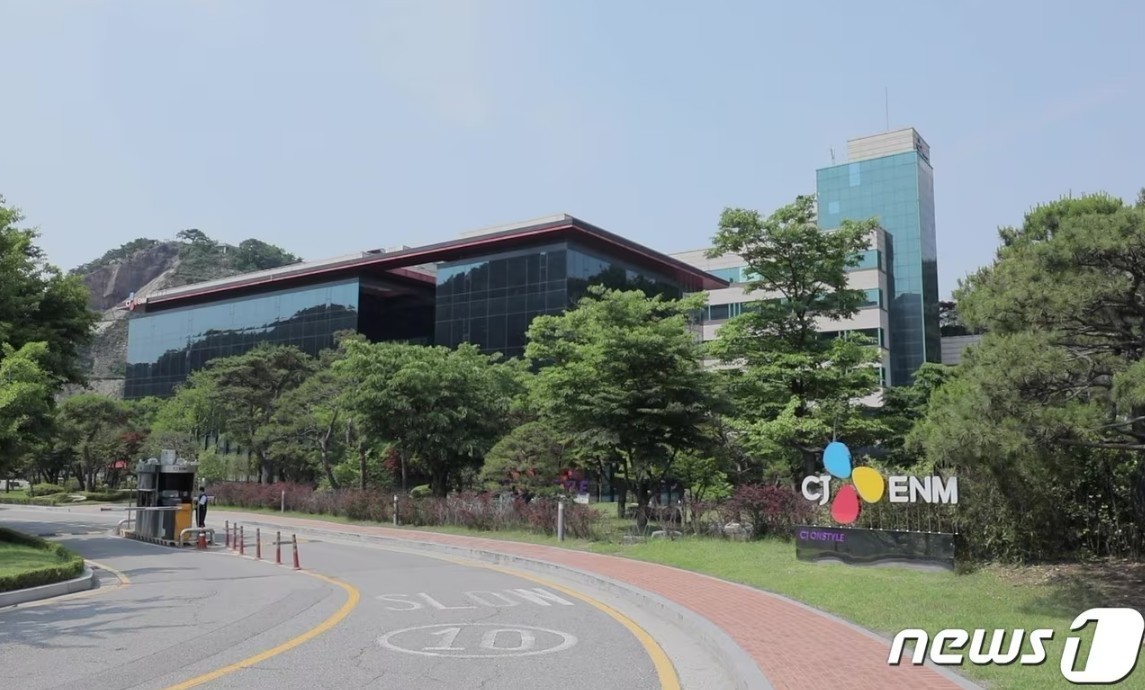 CJ ENM, 2분기 영업이익 286억 원…전년比 19%↓(1보)