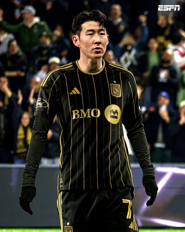 [오피셜] '손흥민 LAFC 7번 확정' 드디어 옷피셜, "요리스와 대화 후 이적 마음 굳혔어...레전드로 마무리 원해"