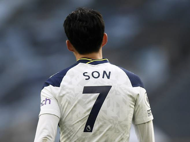 "손흥민 떠났다, 이제야 토트넘 맘껏 싫어할 수 있어"...이 얼마나 위대한가! 'LEGEND SON' EPL 헌정 영상 공개에 팬들 환호
