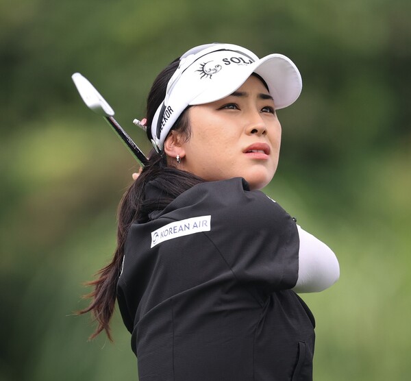 '36홀 노보기' 윤이나, 제주삼다수 대회 둘째날 단독 1위 질주 [KLPGA]