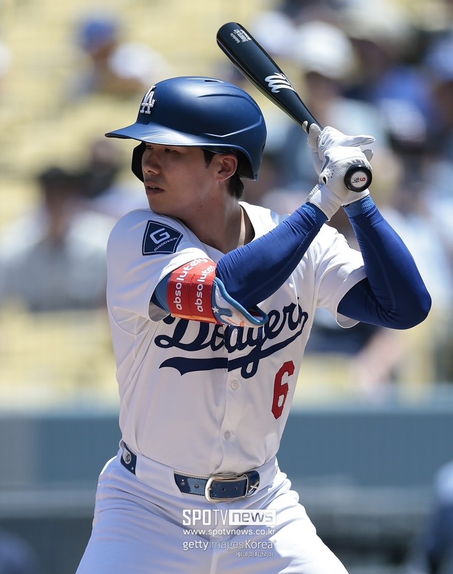 "김혜성 다신 그러지 마" 로버츠 따끔한 질책, 왜?…다저스엔 이만큼 김혜성이 절실하다