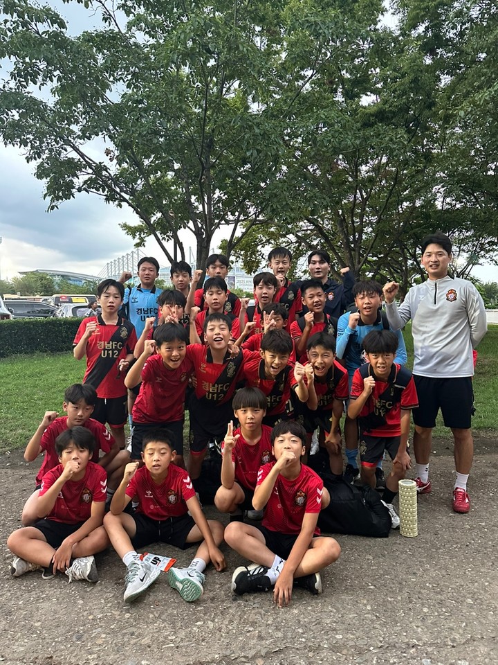경남FC U12, K리그 챔피언십·전국대회 연속 우승 질주... 미래 축구 기대주 다 모였다