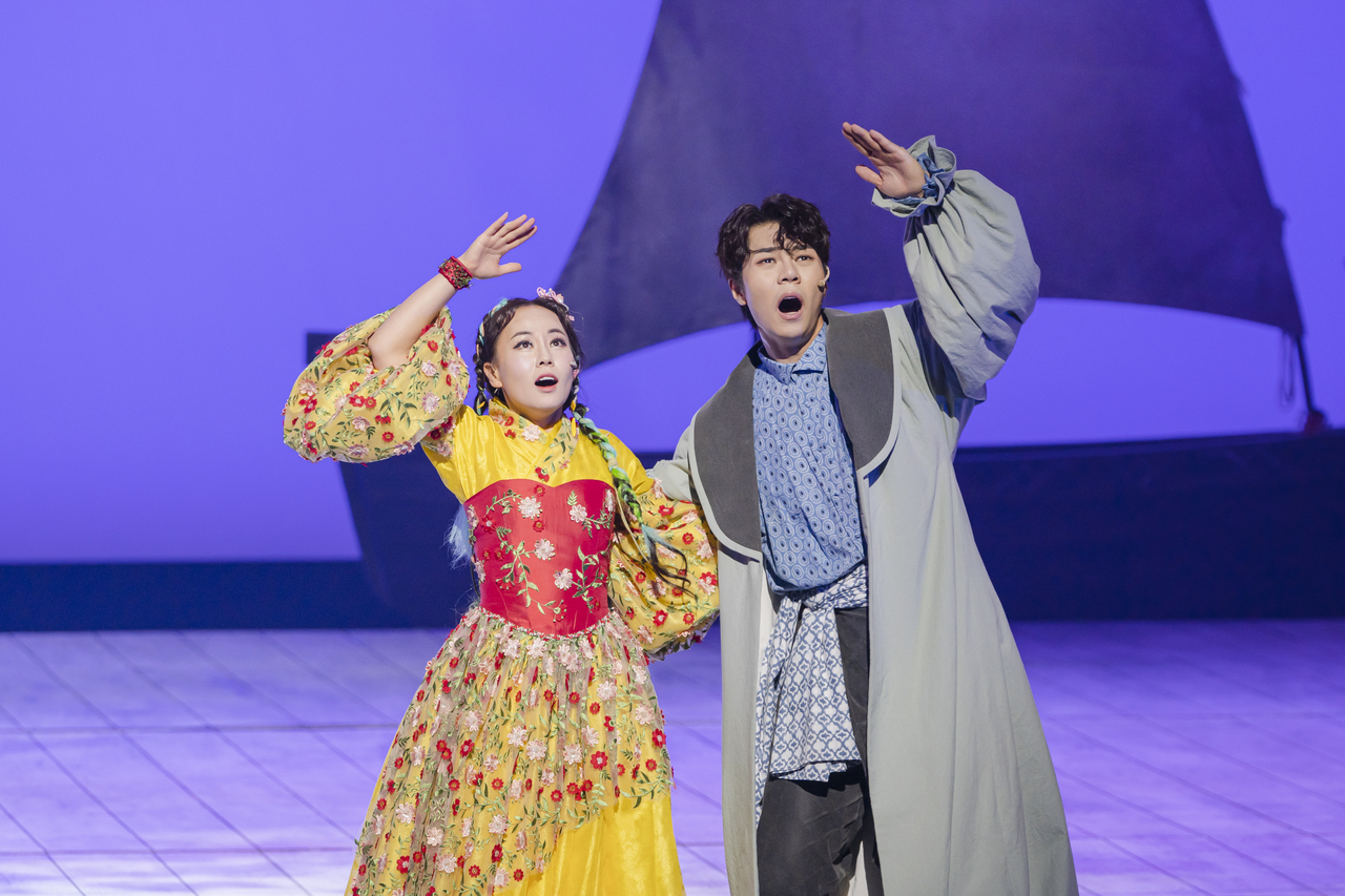 Romance and solidarity in one, a perfect gateway to changgeuk