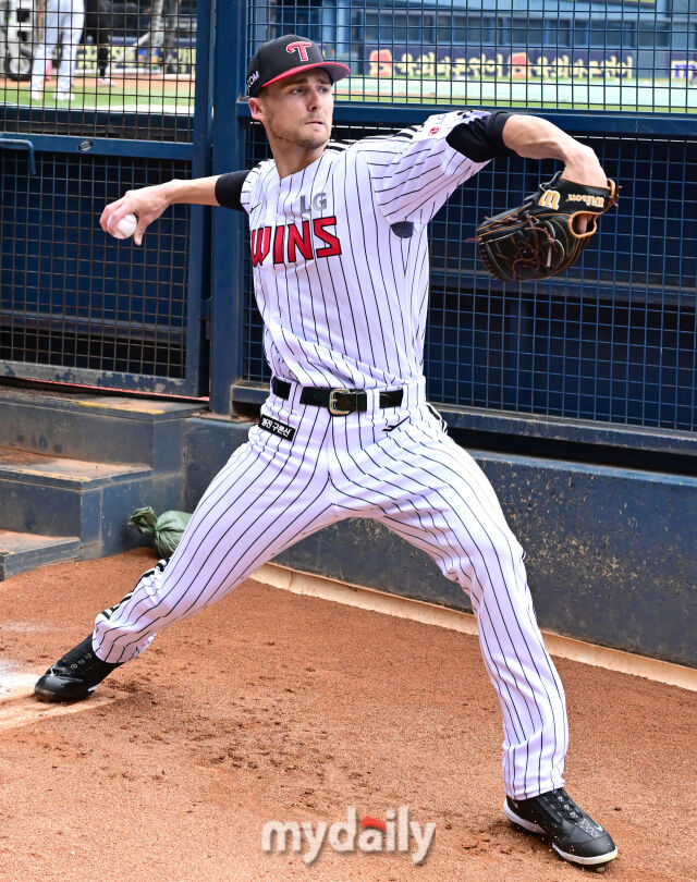 '천재 타자가 돌아왔다' 강백호, 8월 OPS 1.274 불방망이…'평균 152km' 엘동원 대체 외인도 잡을까
